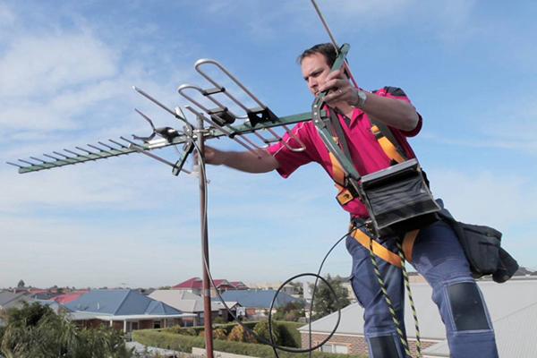 Gold Coast Cable: Cable Installation & Home Theatre Services